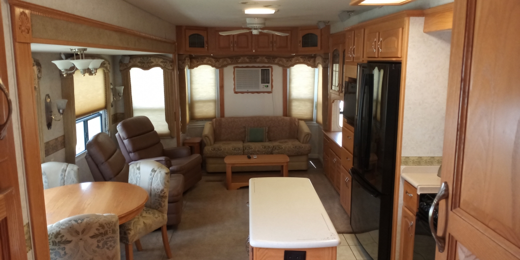 HOMES FOR SALE / RENT – Happy Days RV Park
