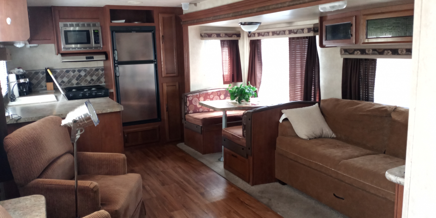 HOMES FOR SALE / RENT – Happy Days RV Park